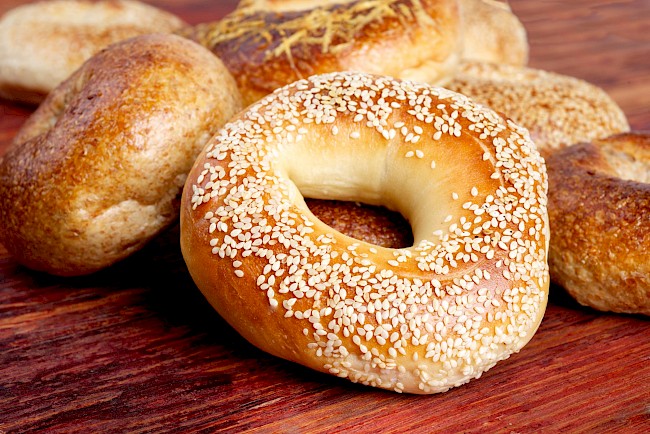 Sesame Bagel Calories and Nutrition (100g)