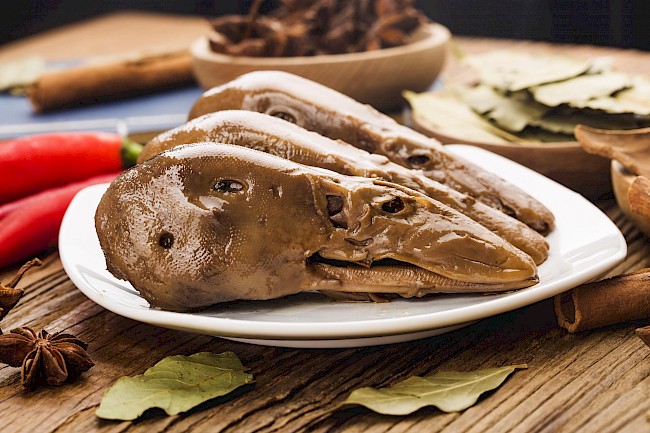 Boiled Neck Bone Calories and Nutrition (100g)